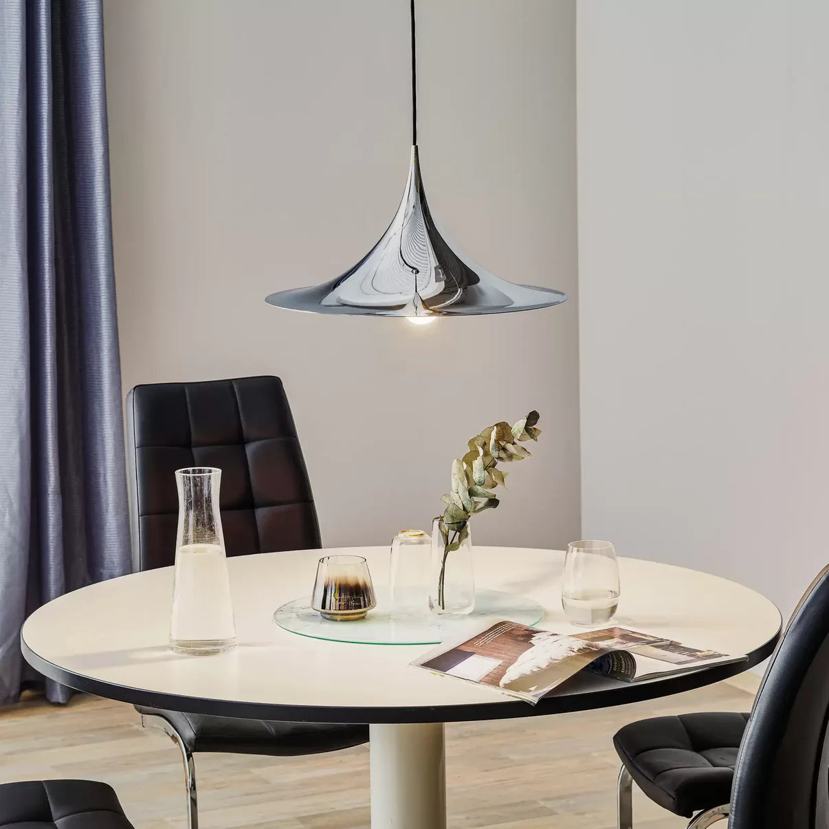 Hangandi Ljós – Lumex